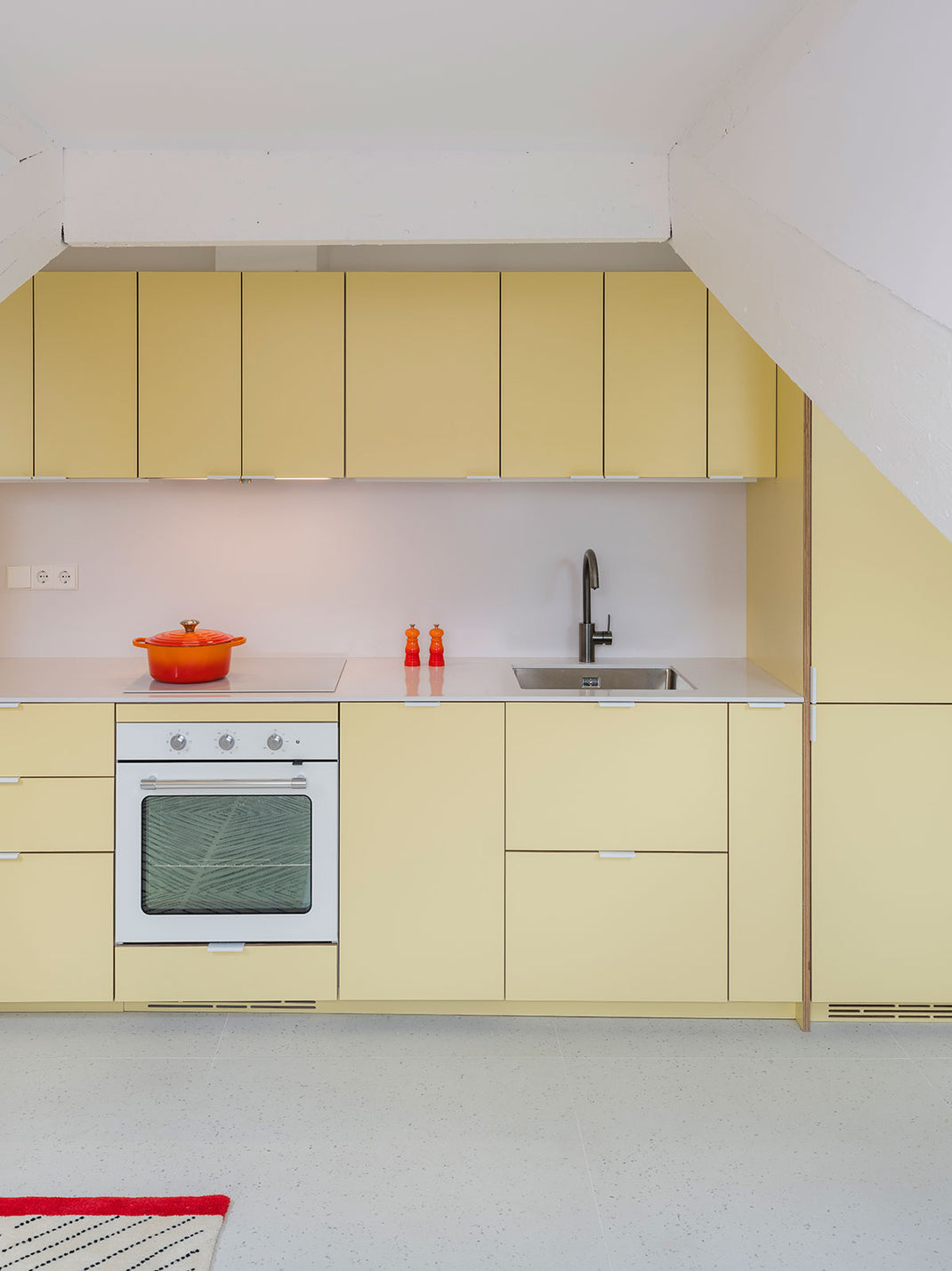 Cocinas con color: cómo elegir tonos que transformen tu espacio – CUBRO
