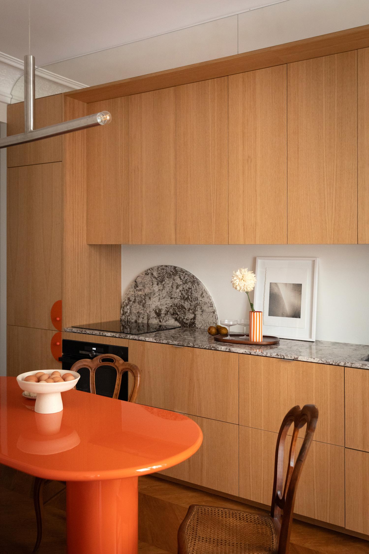 Classic materials, updated design, and a vibrant touch of color – CUBRO